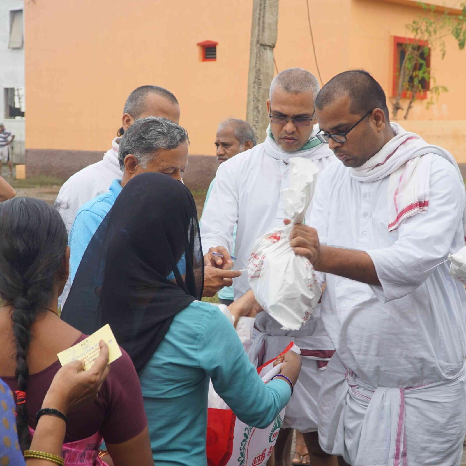 Cyclone Michaung Relief Work 2023 at Pallikaranai - 10th Dec 2023 ...